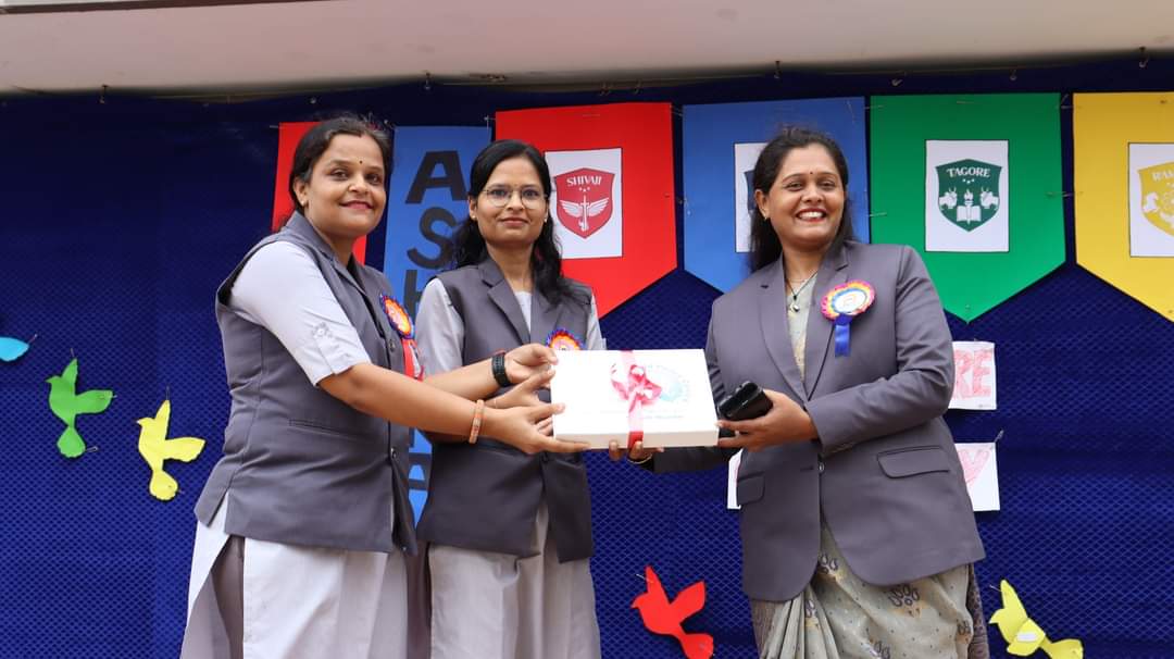 Investiture Ceremony 2024 | Shree Swaminarayan Gadi International ...