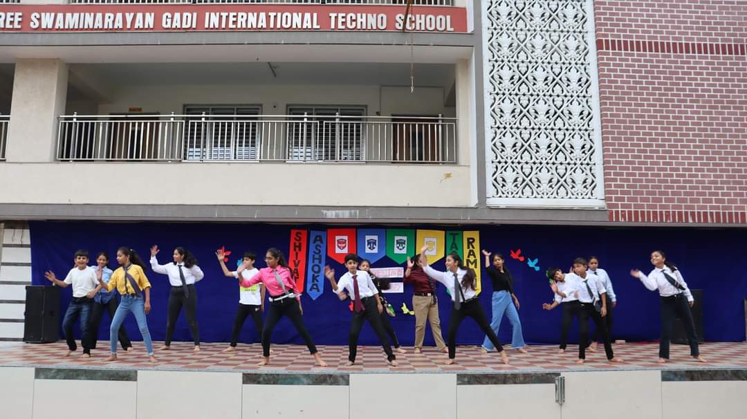 Investiture Ceremony 2024 | Shree Swaminarayan Gadi International ...