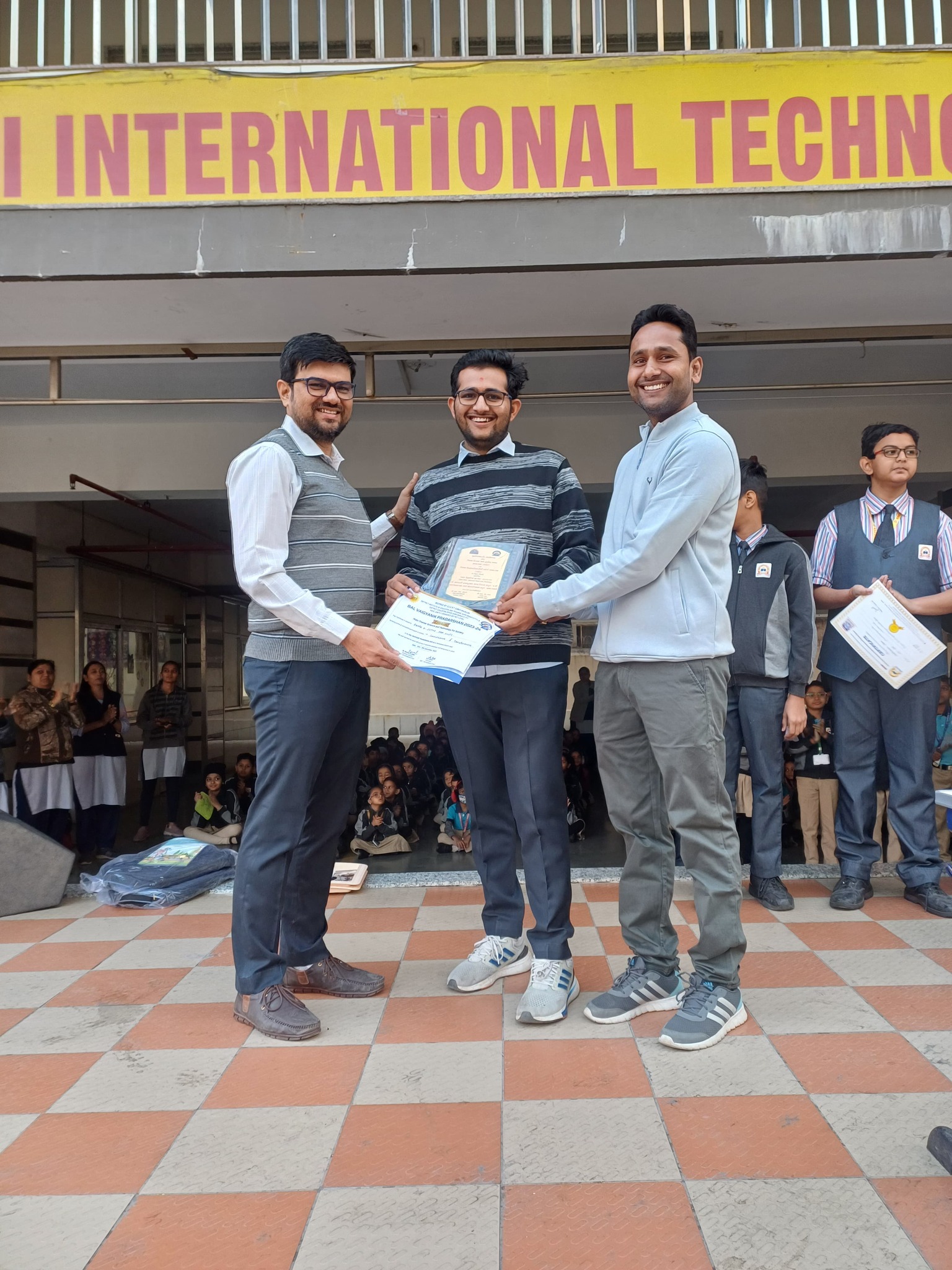 Science Project Competition 2023 | Shree Swaminarayan Gadi ...